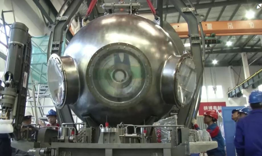 Новият китайски апарат за гмуркане на рекордни дълбочини минава ...